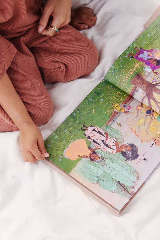 Julian At The Wedding - Jessica Love